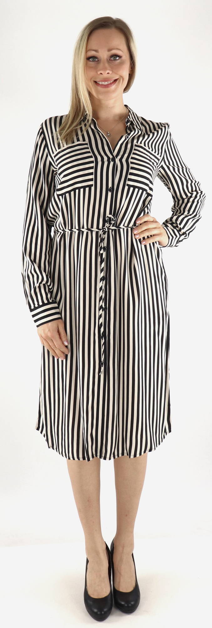 JDY randig klänning Zoe skjorta svart/tapioca - Stilettoshop.se webbutik